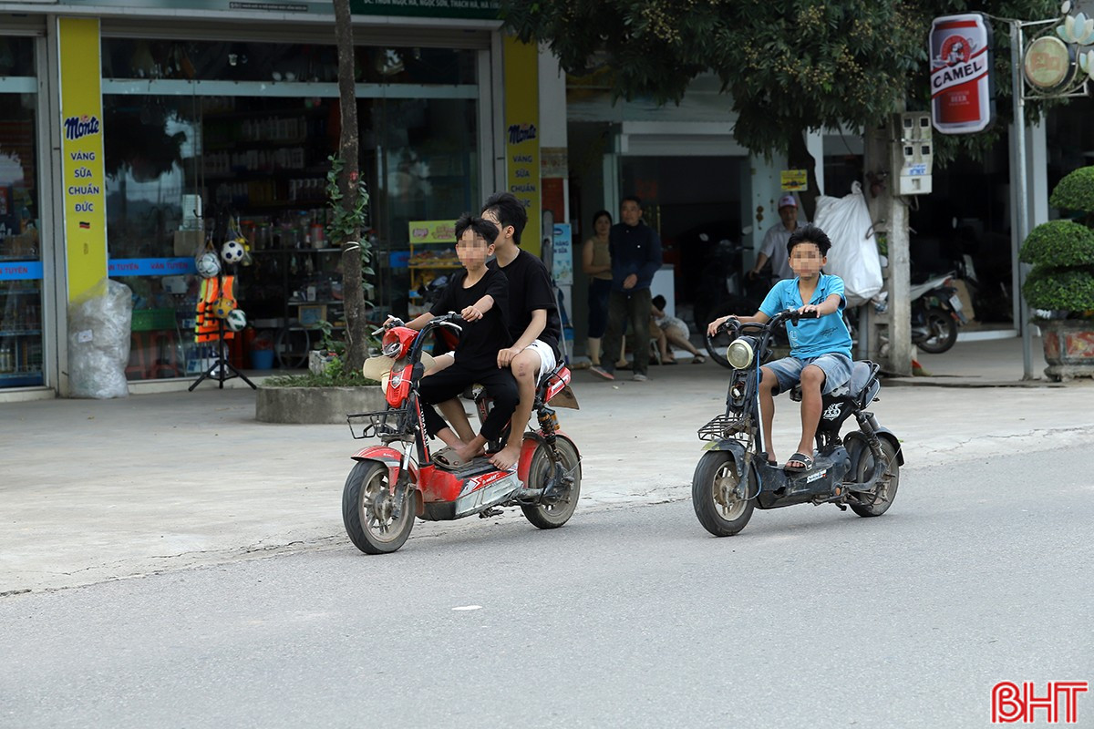 Học sinh vi phạm giao thông gia tăng trong dịp hè