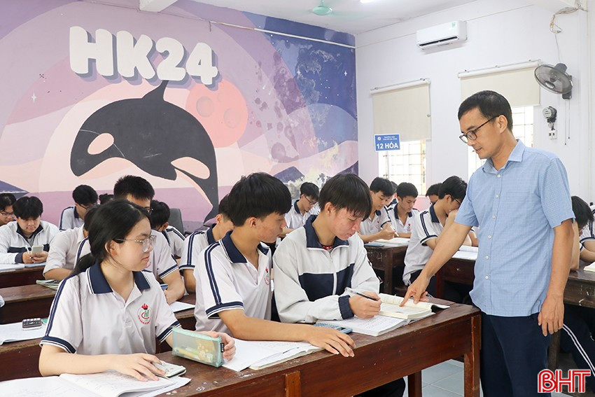 800 thí sinh lớp 12 đạt danh hiệu học sinh giỏi tỉnh