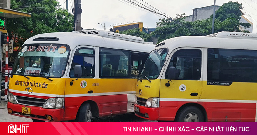 Xe buýt va chạm xe buýt “nhái”, 1 hành khách bị thương