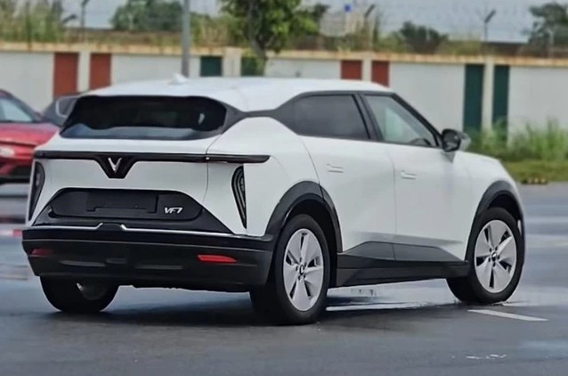Hình ảnh VinFast VF 7S bên trong nhà máy